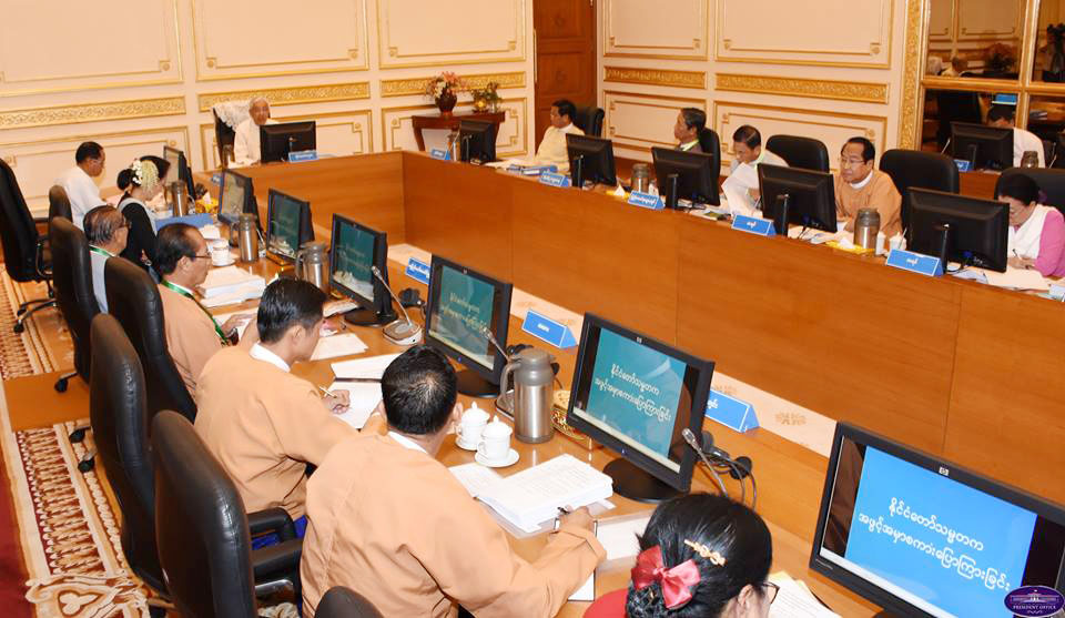 NEWS COLLECTION: ျပည္ေထာင္စု၏ ဘတ္ဂ်က္လိုေငြ က်ပ္ ၄ ဒသမ ၁၂၈ ထရီလီယံ ရွိေန