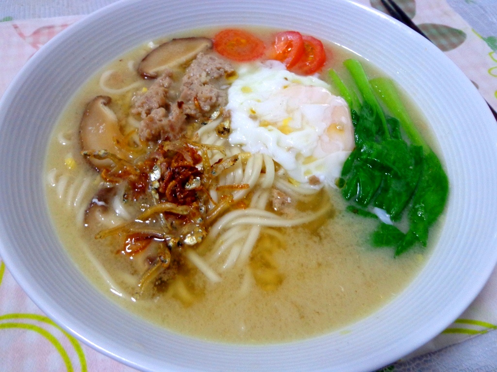 LIGHT BITEZ: Minced Pork 'Handmade' Noodles (U-Mian) Soup - The ...