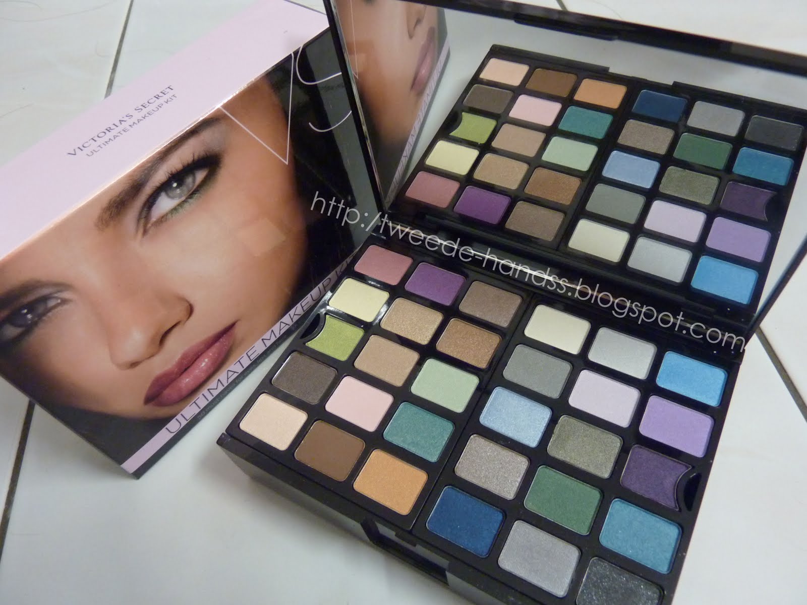 Tweede-hands: VS "Hello, Bombshell!" Makeup Kit