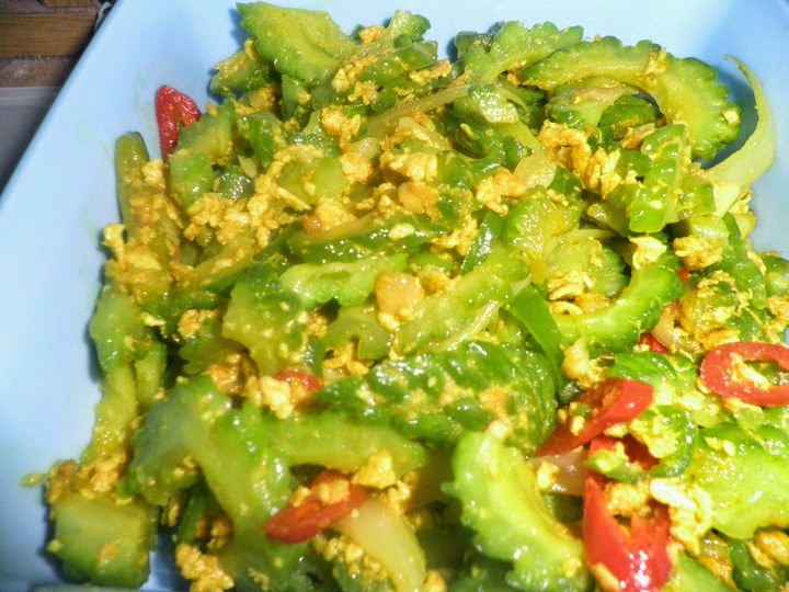 Blossom Mommy: Resepi Peria Goreng Telur