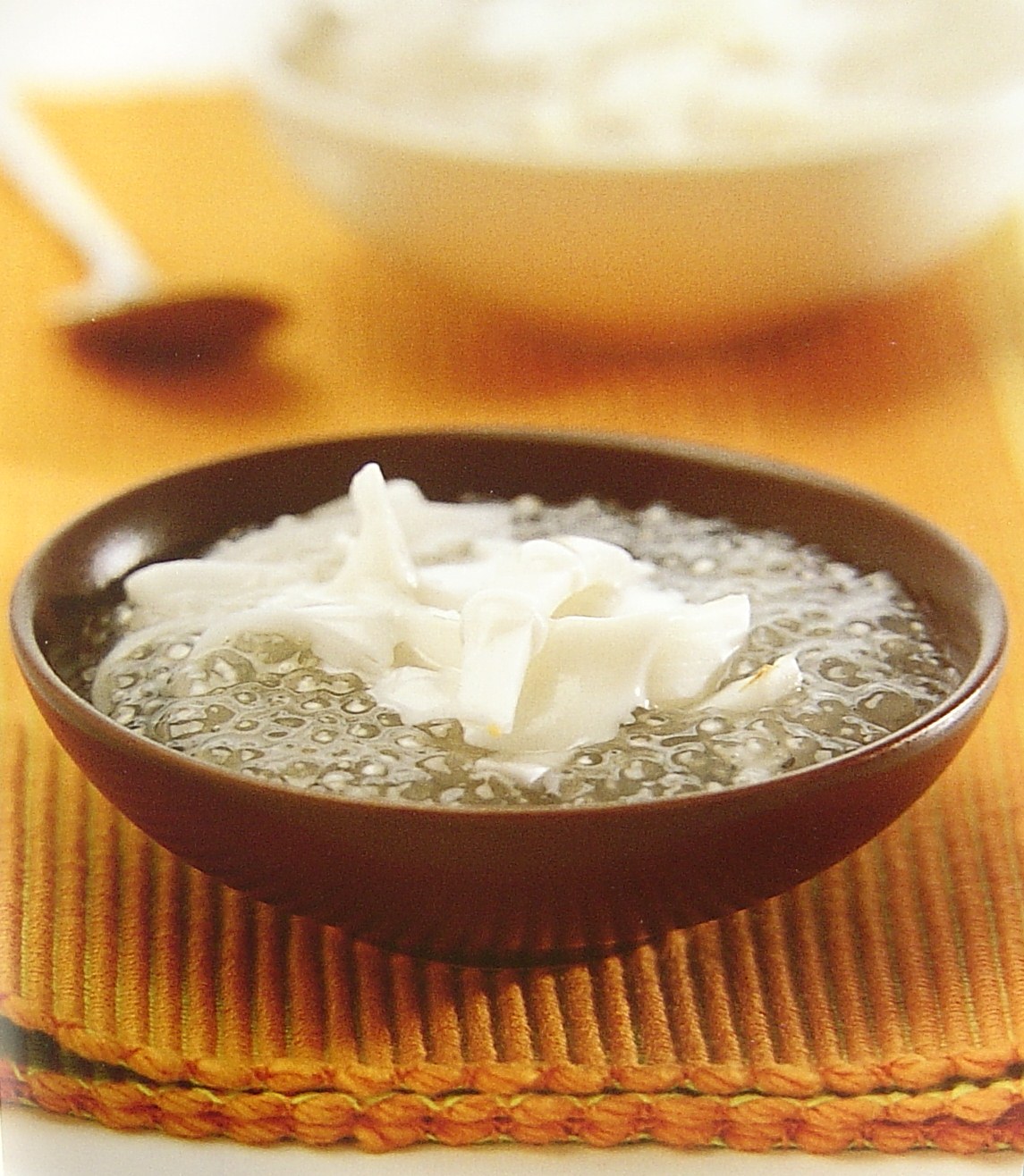 Thai Dessert Recipes: Tapioca pearls pudding (saku piak)