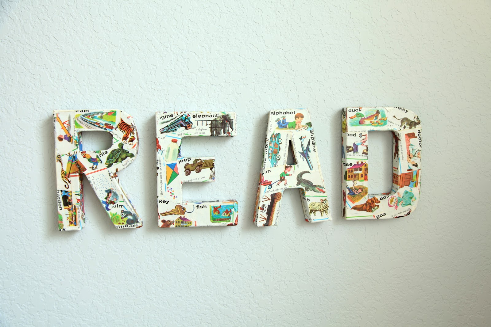 {DIY} READing Corner for a toddler