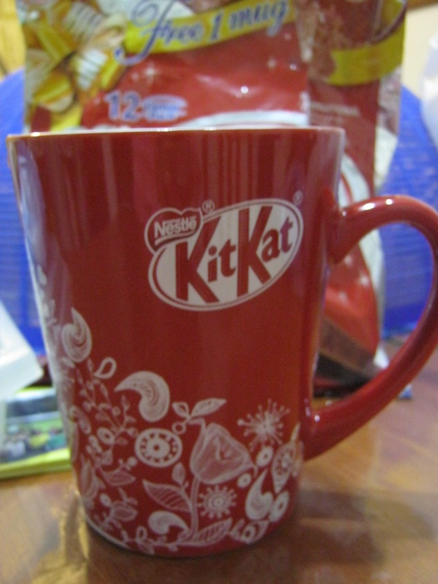 Agnes' Diary & More...: Free Kit Kat Mug with purchase