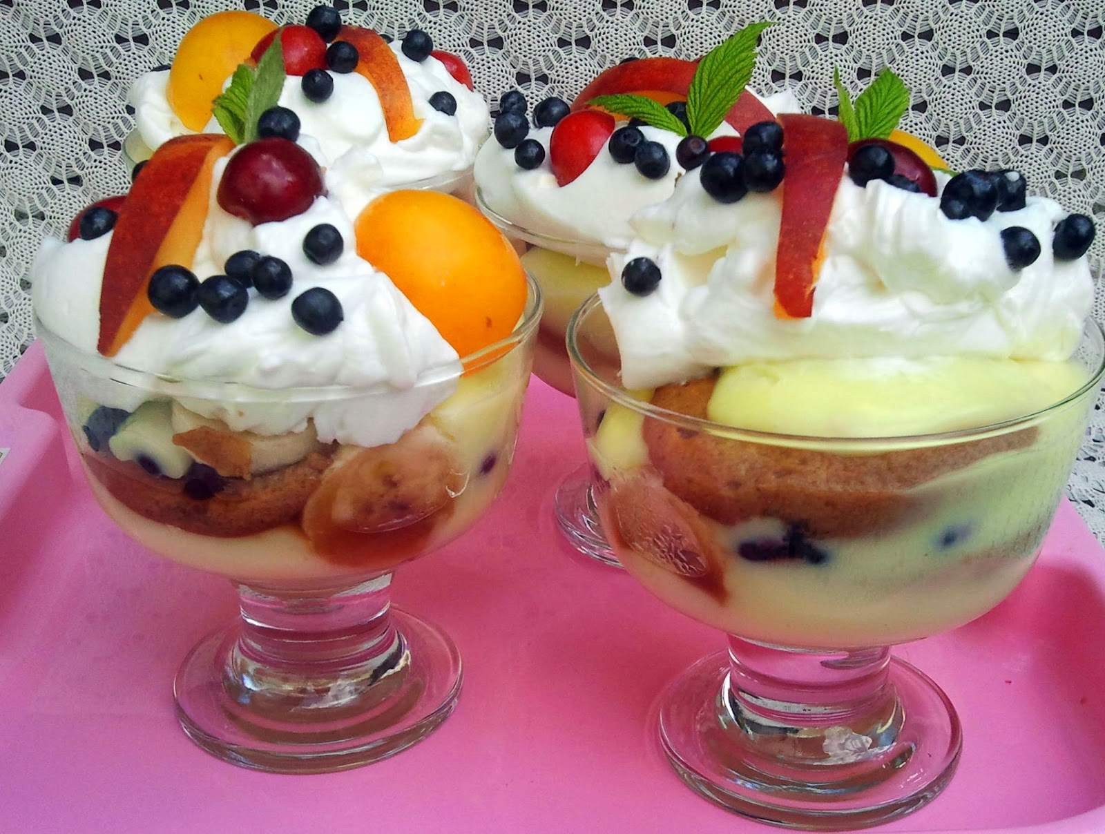 Domowa Cukierenka : deser budyniowy z owocami