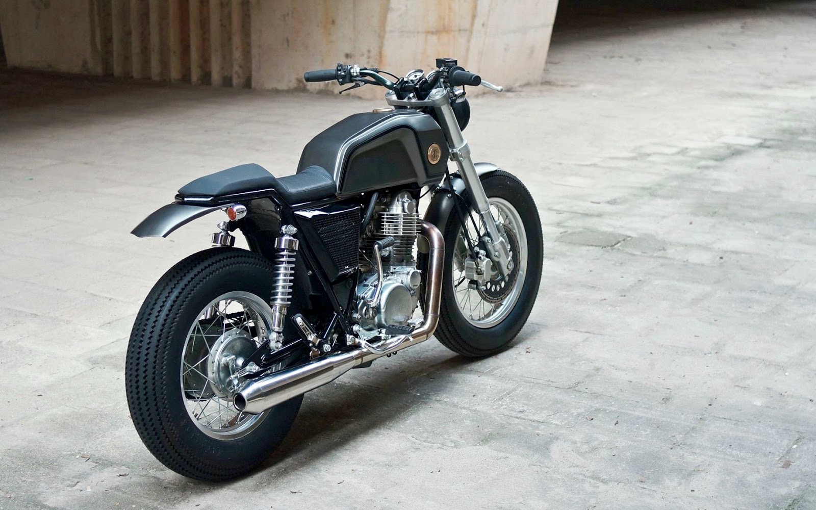 SR400 Tracker - Inazuma café racer