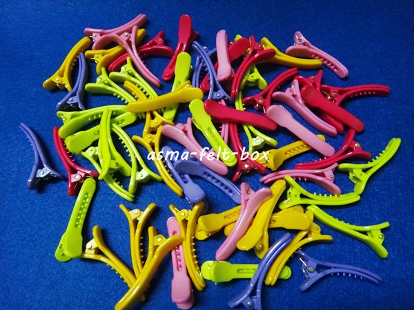 Sepit rambut warna warni