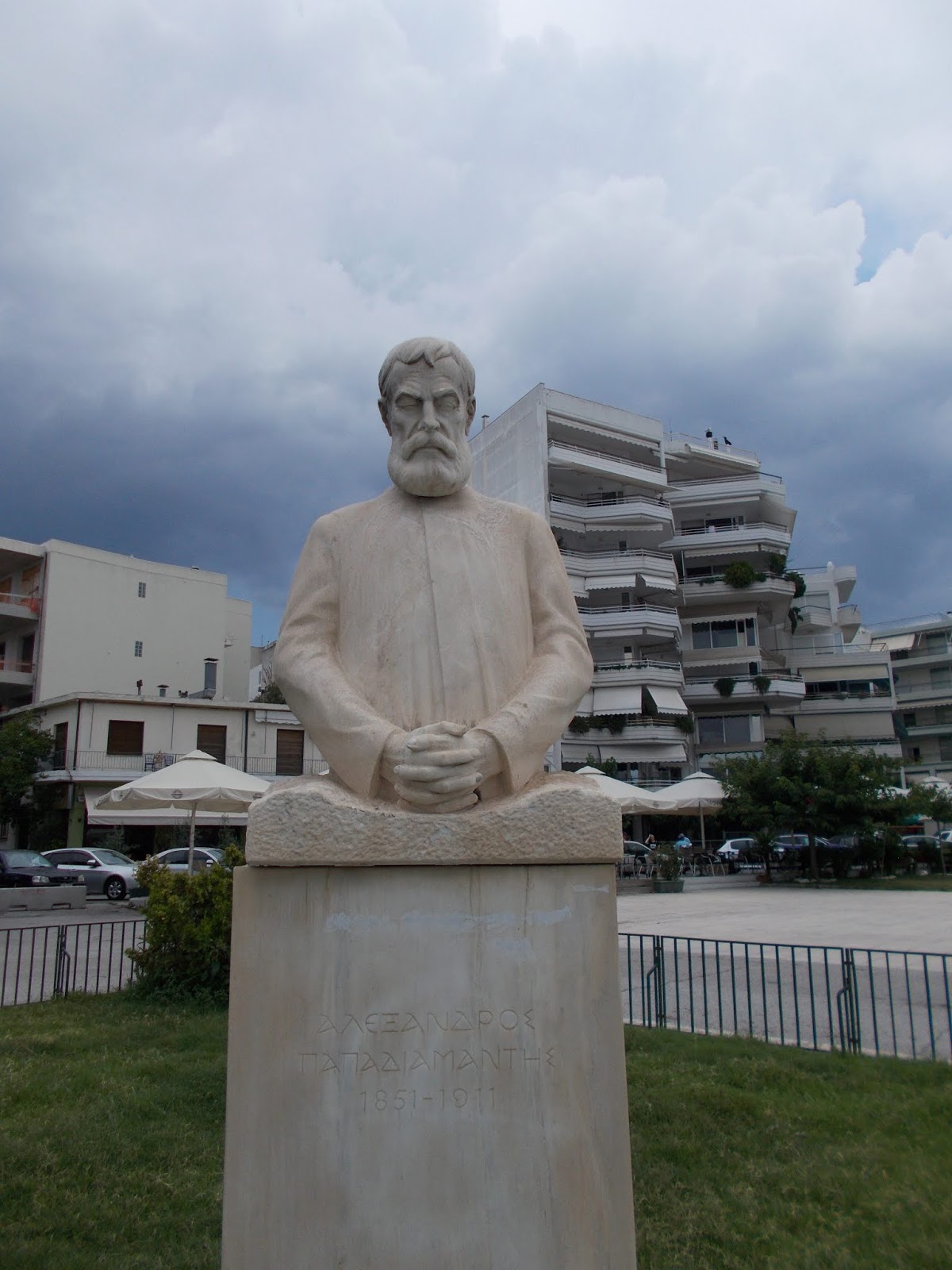 ΘΑΥΜΑΤΑ και ΣΗΜΑΔΙΑ 3: Αλέξανδρος Παπαδιαμάντης - Το άγαλμα - Άγιος ...