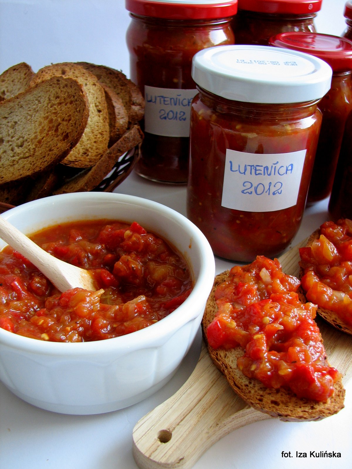 Domowa lutenica a właściwie ljutenica | Smaczna Pyza