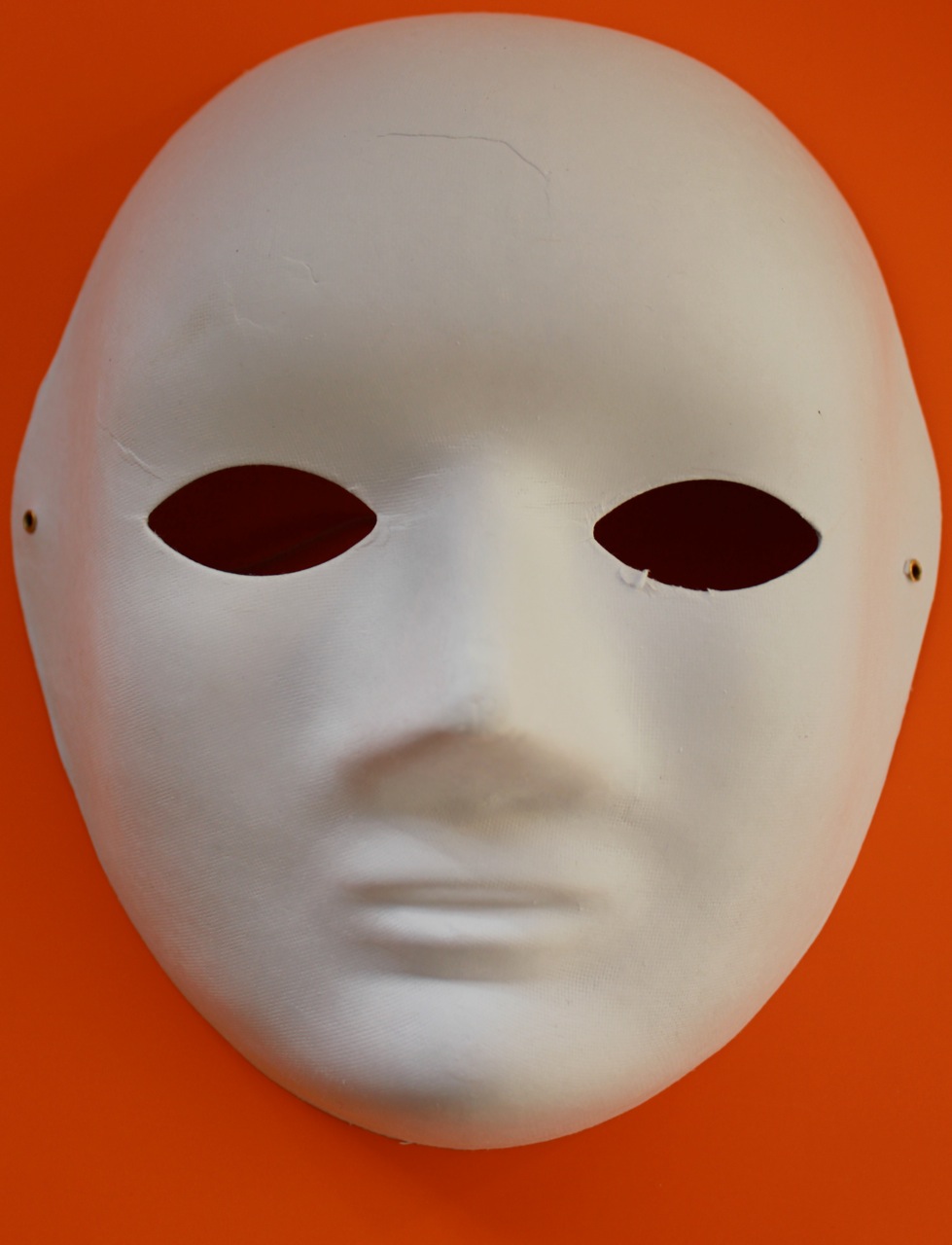 Elle and Lou: How to make a Robot Mask