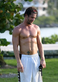 Oh yes I am: Josh Button Shirtless Workout