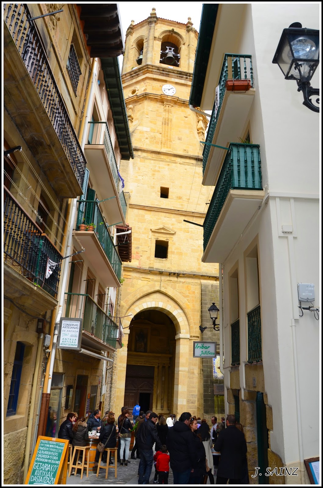 JONATHAN SAINZ --- ARGAZKIAK: GETARIA