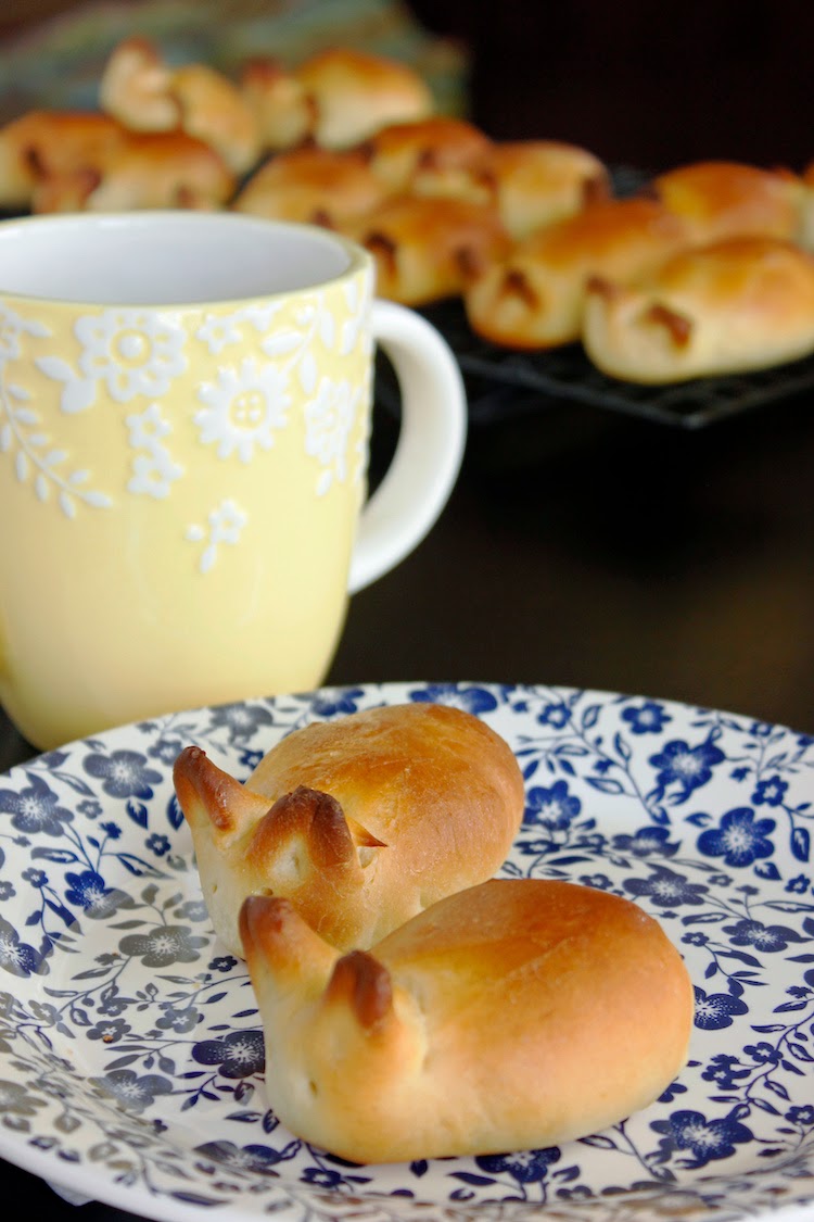 Blessings From My Kitchen: Bunny buns