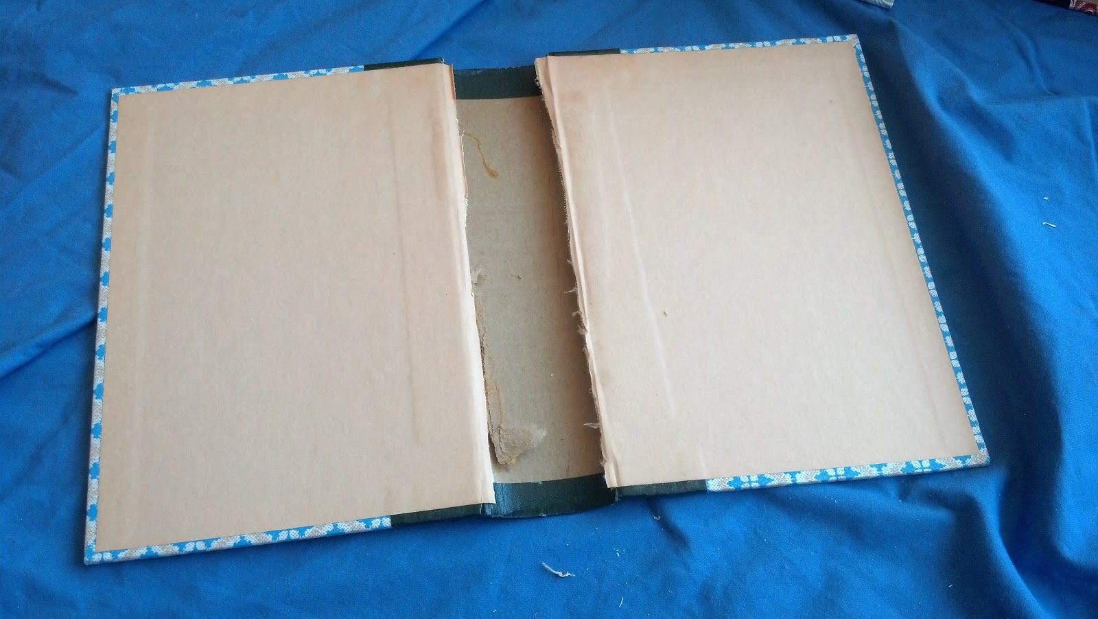 Field of Poppies: Discarded Book Journals: A Tutorial