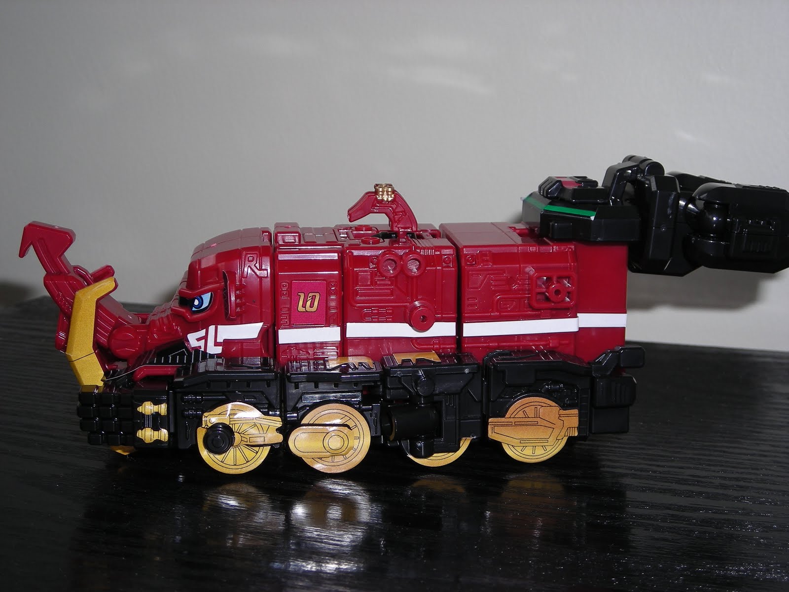 My Shiny Toy Robots: Toybox REVIEW: Engine Sentai Go-Onger mini-pla ...