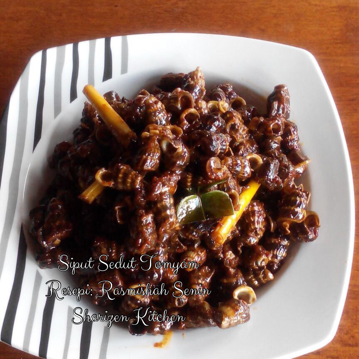 Sharizen Kitchen: SIPUT SEDUT GORENG TOMYAM AKA SOS TIRAM