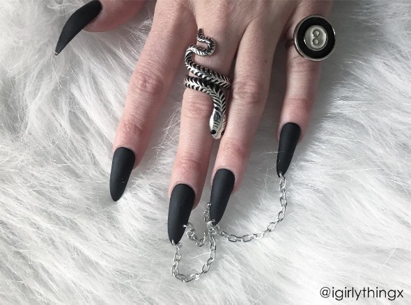 15 Razor-Sharp Stiletto Nails Art Designs That Will Inspire Your Next ...