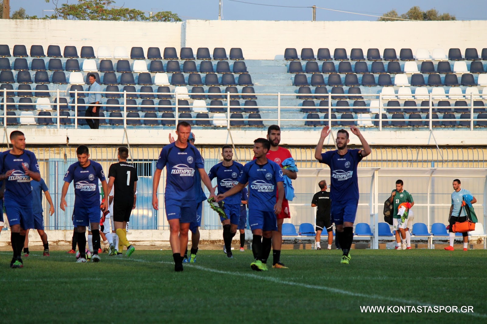 Chalkida Fans Gate -3-: ΑΝΑΚΟΙΝΩΣΗ ΠΑΙΧΤΩΝ ΑΟΧ: Απλήρωτοι απ' τη ...