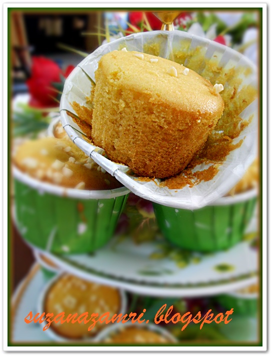 ..Cooking with soul.....: KEK CAWAN DURIAN