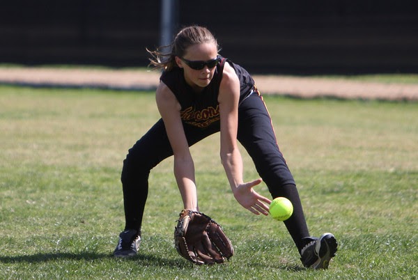 Fastpitch Softball | Tips to Improve Game Confidence and Performance ...