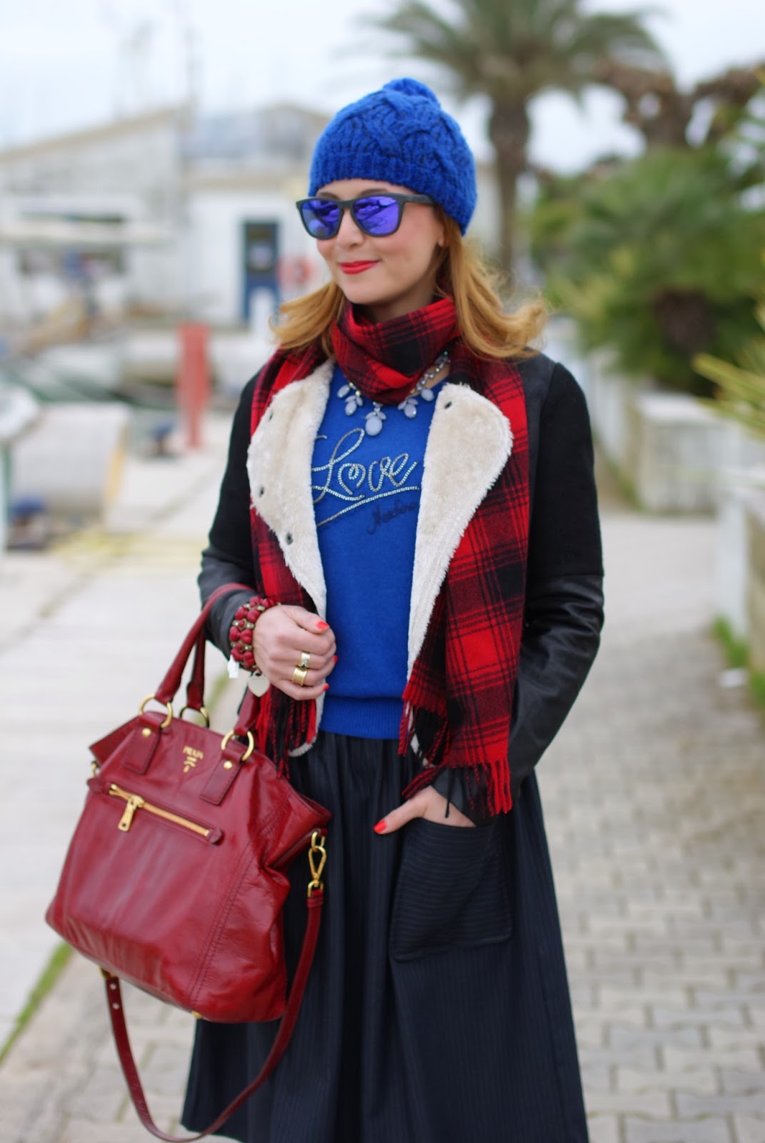 Eco shearling jacket, blue beanie | Fashion and Cookies - fashion and ...