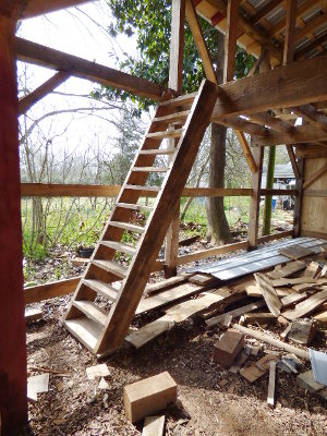 5 Acres & A Dream: Finishing the Ladder to the Hay Loft