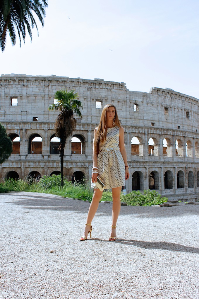 L'oro, il più prezioso e chic dei colori. | Cosa Mi Metto???
