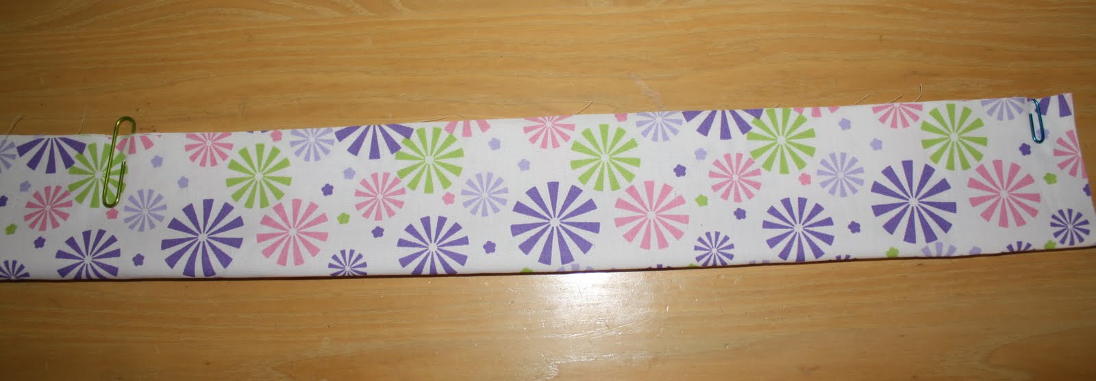 HukilauThreads: How to Cut Long strips of Fabric Even and Fast.