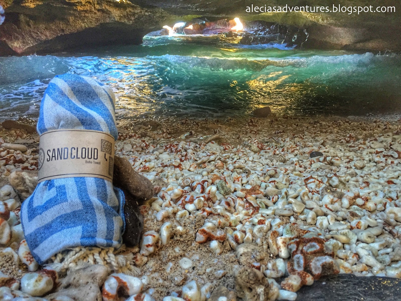 An O'ahu Secret: The Mermaid Cave - Alecia's Adventures