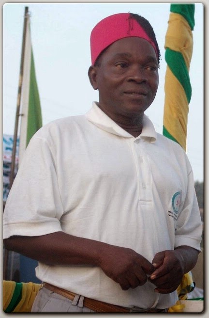 NURU THE LIGHT: MUIGIZAJI MAARUFU ANAYEJULIKANA KWA JINA LA MZEE SMALL ...