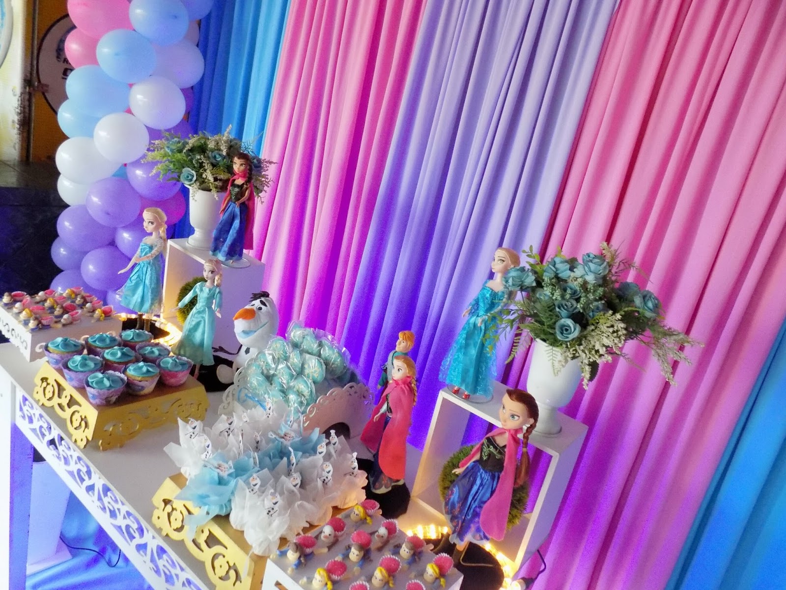 Colore Colorê: Frozen pocket azul, rosa e lilás