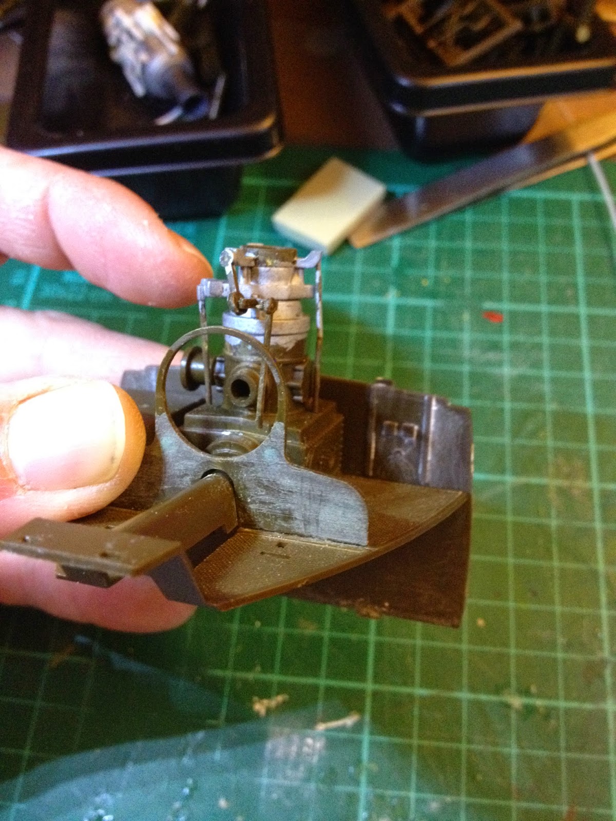 Scale Model Workbench: 1/35 bell UH-1 Iroquois ( Huey)