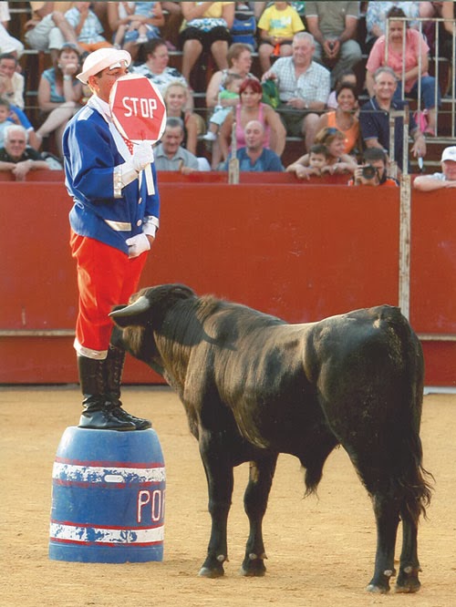 VUELTA AL RUEDO: El espectáculo de "El Bombero Torero" se retira de los ...