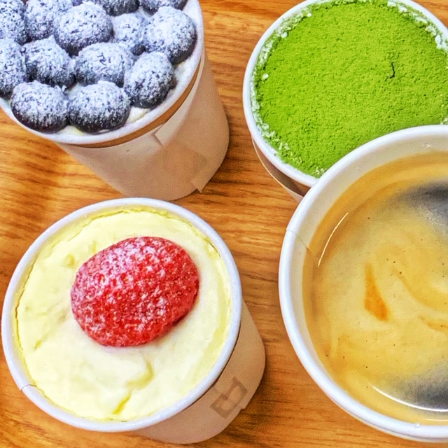 Korea Food Trend: Fat Macaroons and Tiramisu in a cup