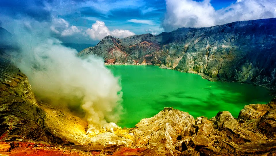 Ijen Crater With Phenomenon "BLUE FIRE" | Backpacker Spot
