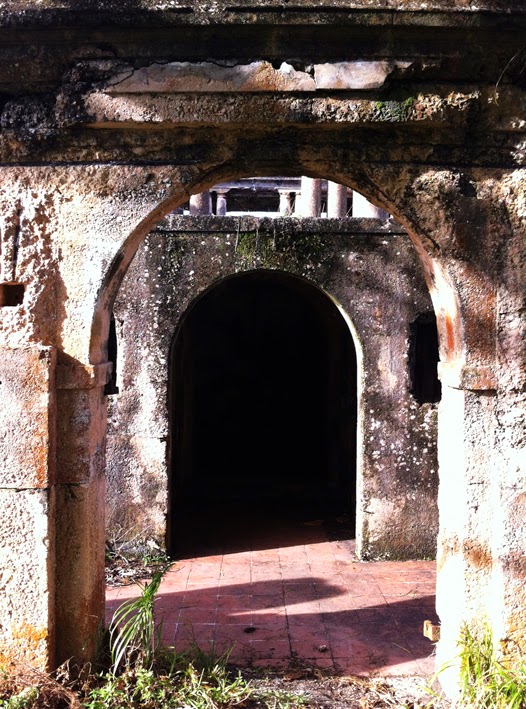 EL MILLONCETE: FOLLY MANSION (Port Antonio, Jamaica)