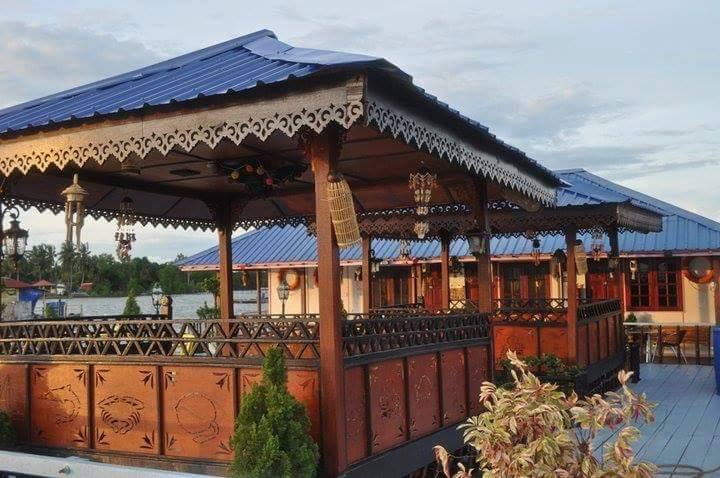 Chalet Jojo Rakit, Ayer Tawar, Johor, Malaysia - Jom Escape