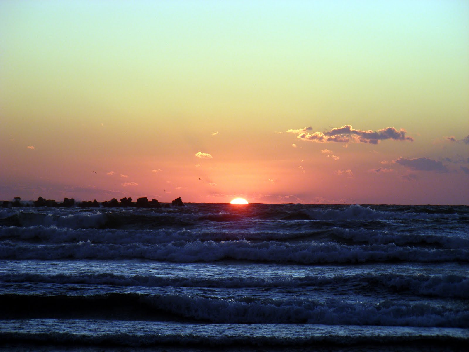 Fotografie: Rasarit de soare Marea Neagra