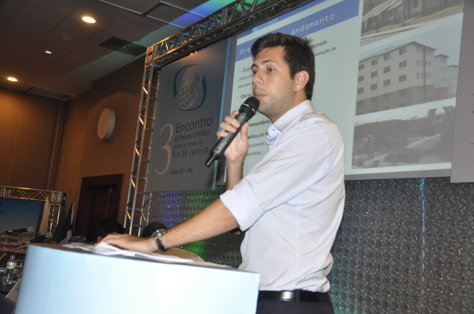 Prefeitura de Queimados: Max Lemos foi eleito por aclamação como o novo ...