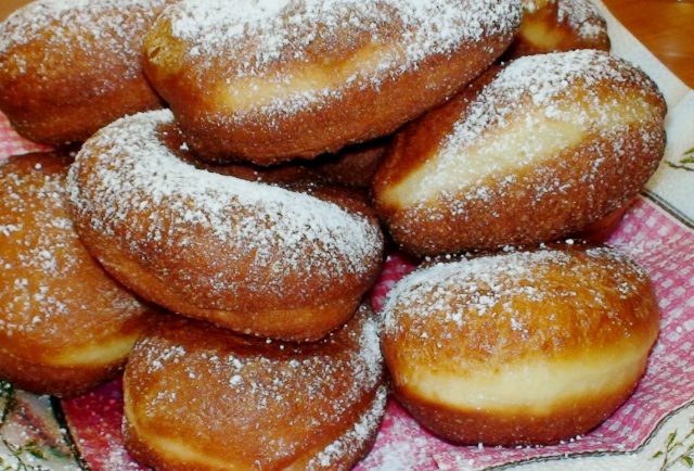 Laikas į virtuvę: Mielinės spurgos