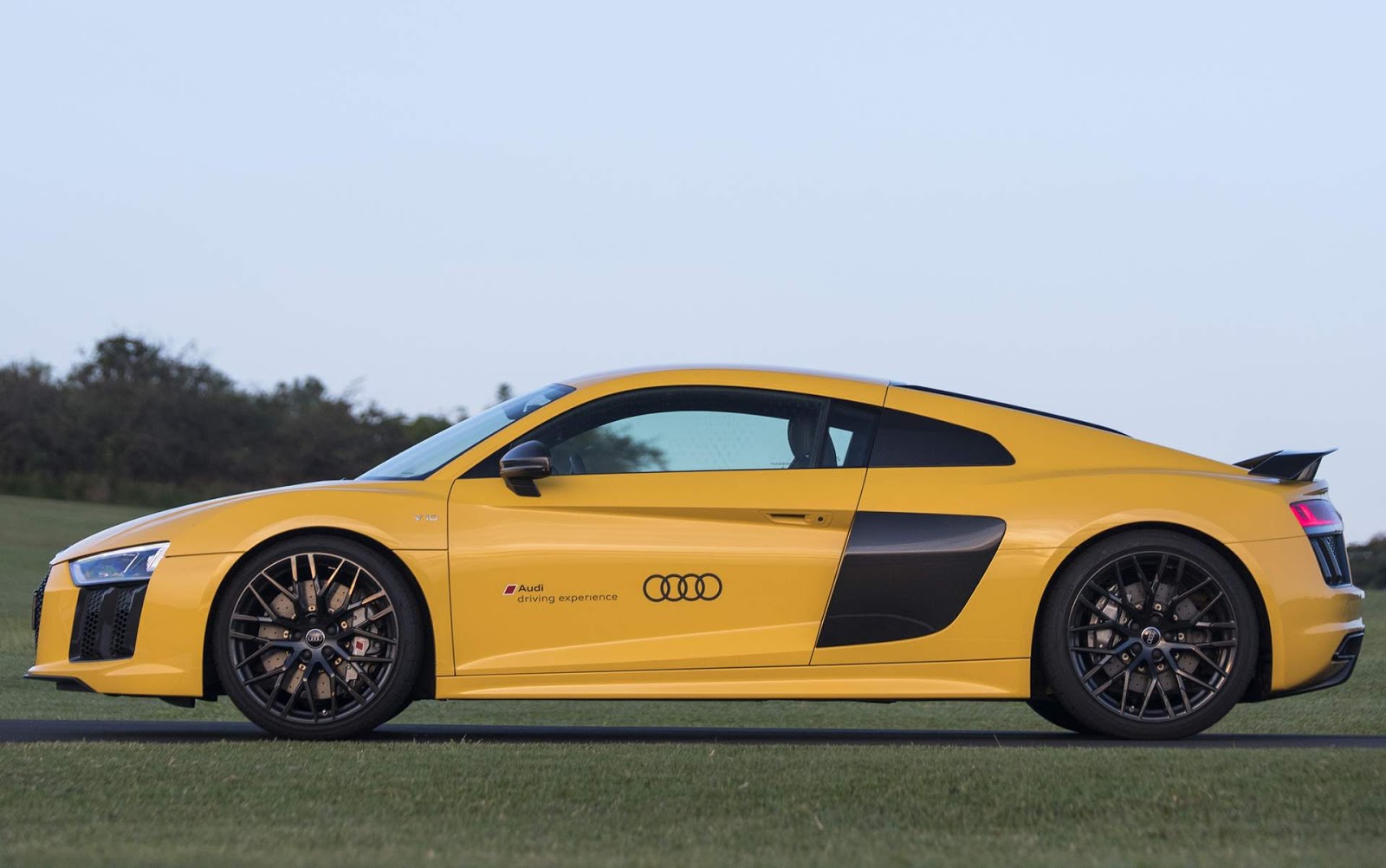 Audi R8 V10 Plus 2018: preço, fotos e detalhes - Brasil