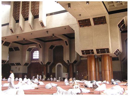 Makkah & Madina: Masjid-e-Aisha (Ayesha Mosque)