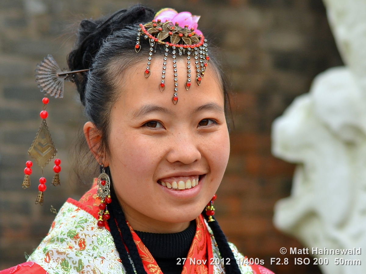 Facing the World: Spying on South Red China