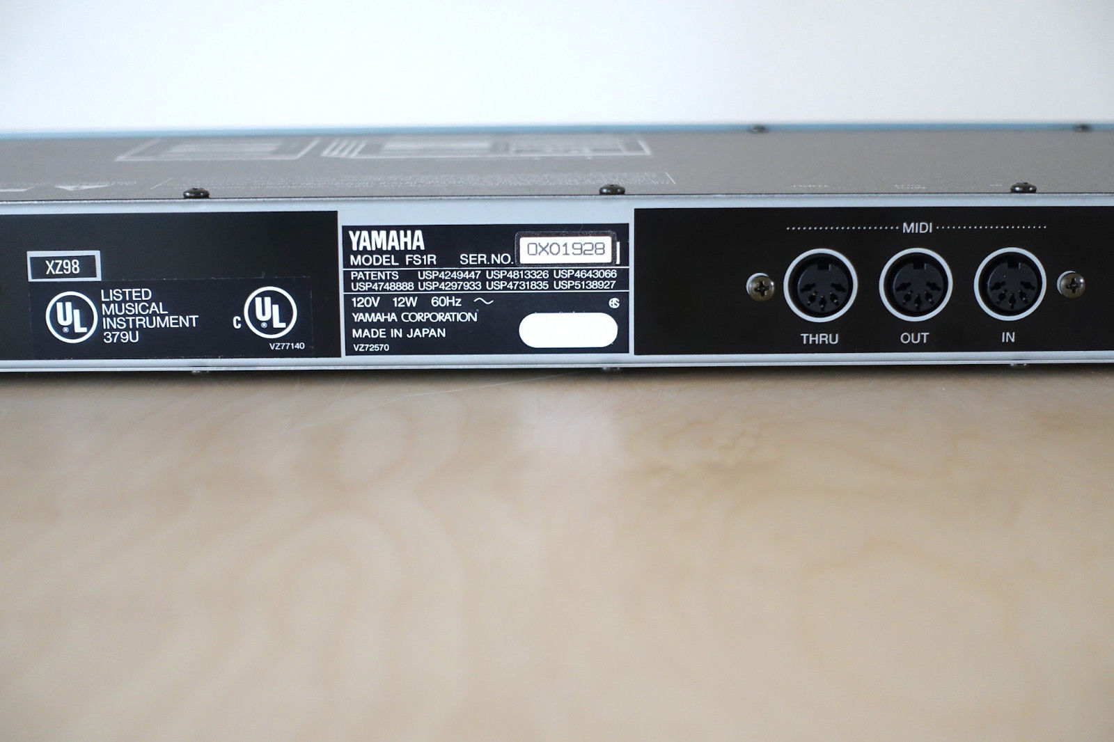 MATRIXSYNTH: Yamaha FS1R Rack Mount FM & Formant Synthesizer SN OX01928