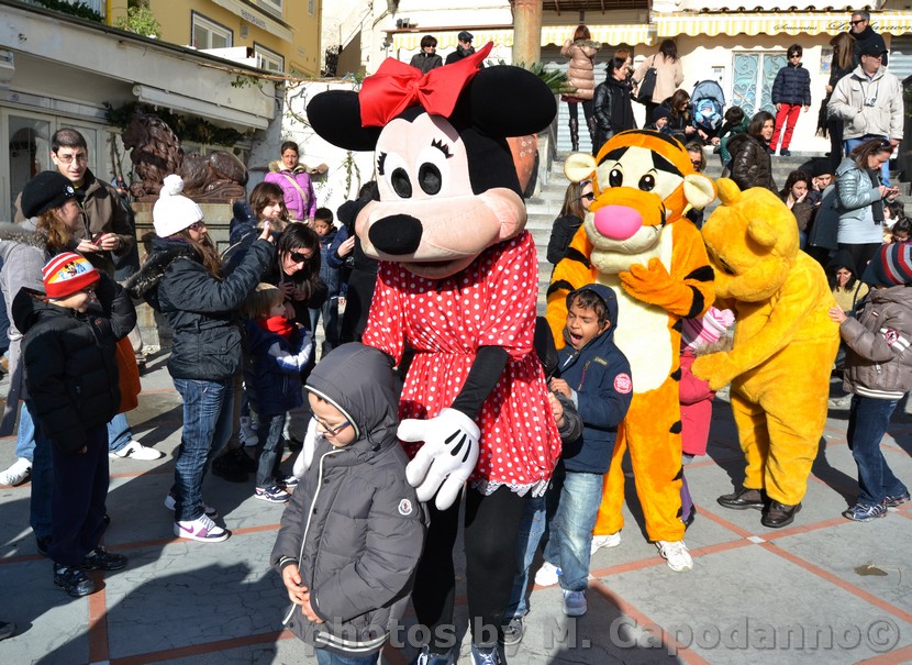 Positano MY LIFE: per le strade di Positano la Disney Parade ...