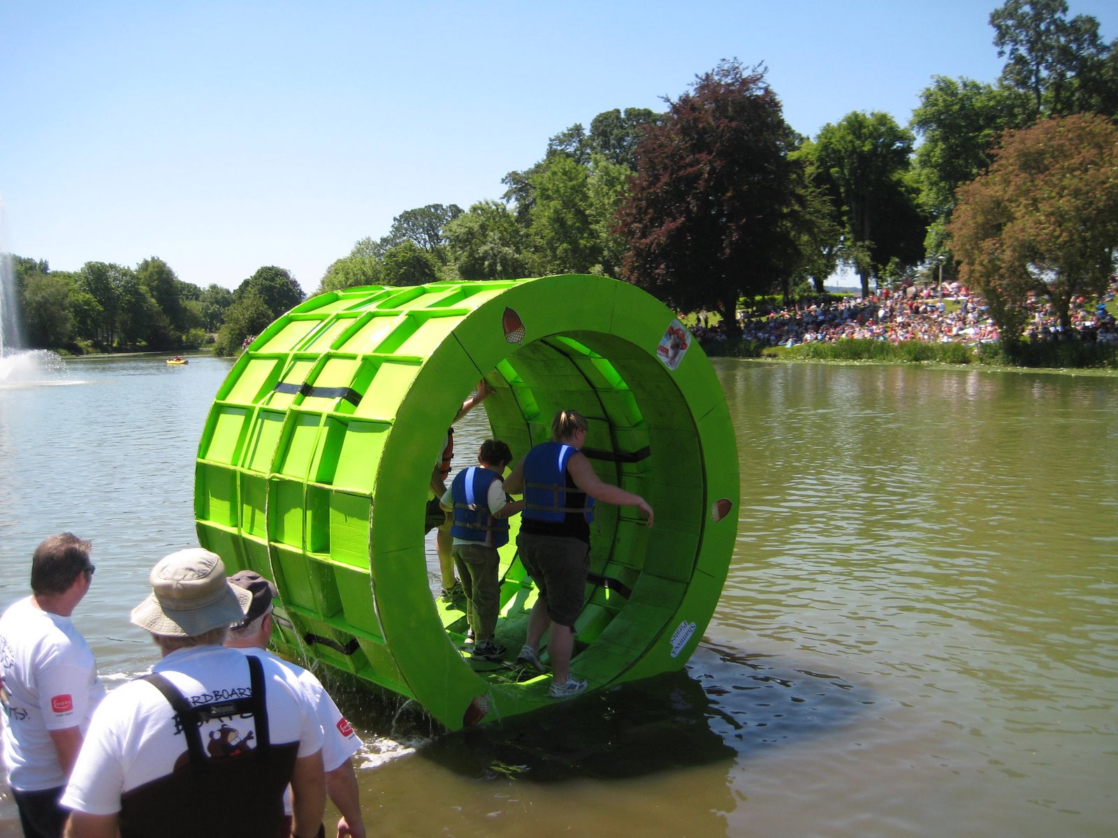 Shamrock Pirates: Cardboard Boat Regatta 2010: Race time!
