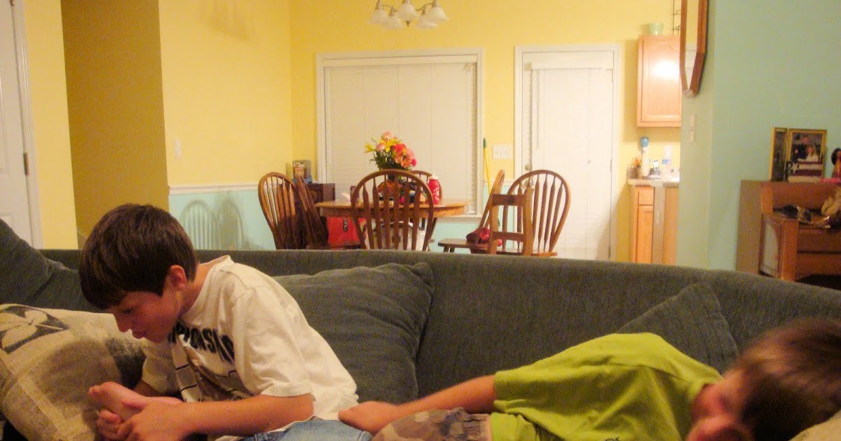 Kids and Summer Sun: Toe Licking