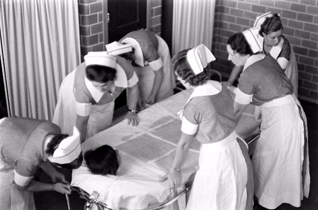 24 Disturbing Photographs Capture the Everyday Struggles of Patients at ...