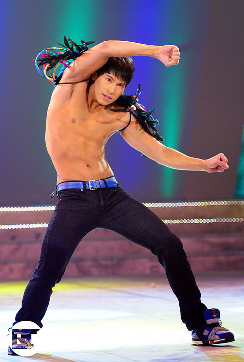 MILO Sports: #BENCH30: Enchong Dee for BENCH, NIKE and DC Shoes