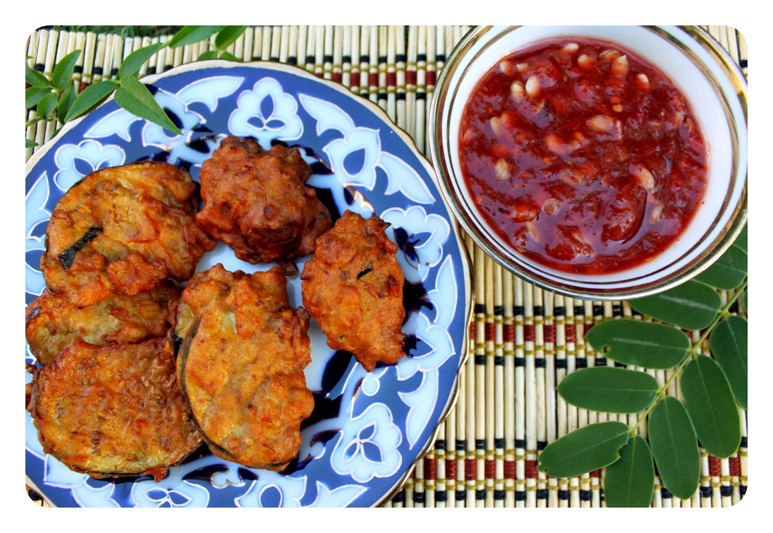 Gawal Mandi: Allo Bukharay ki Chutney - Pakistani Style Plum Sauce