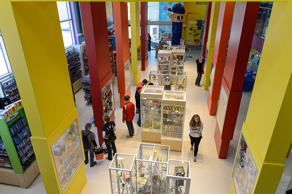 Bubba's Garage: What's at the PEZ Vistor Center and Factory?